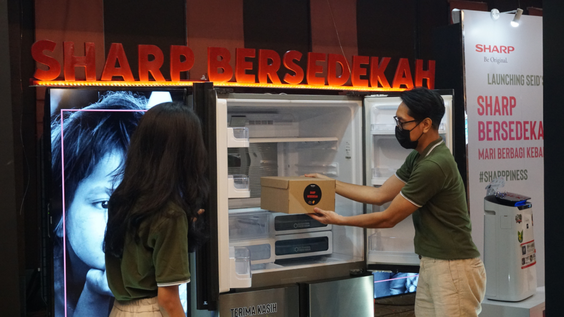 Sharp Indonesia Hadirkan Program 'Sharp Bersedekah' - Trendtech Indonesia