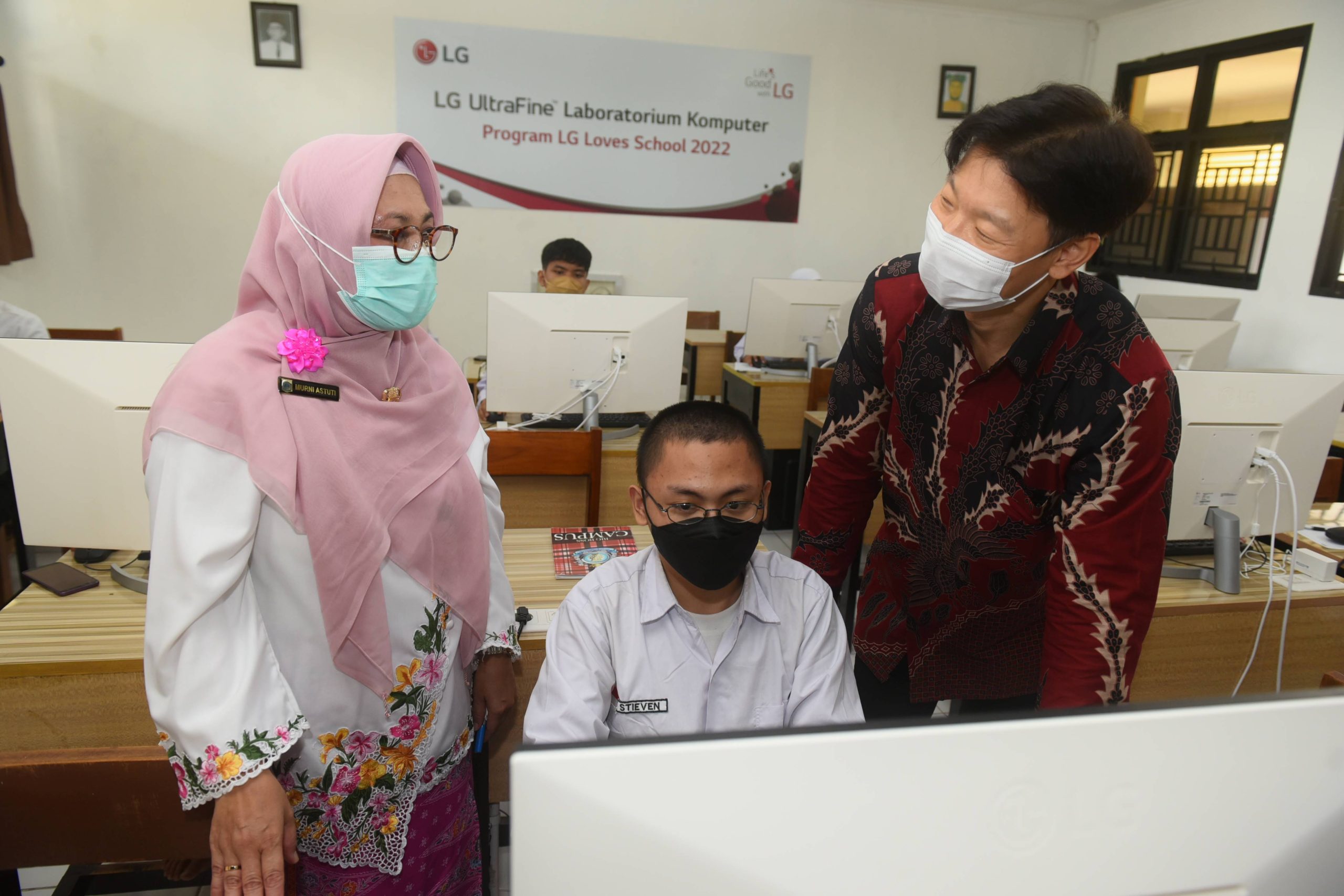 LG Indonesia Gulirkan Program LG Loves School - Trendtech Indonesia